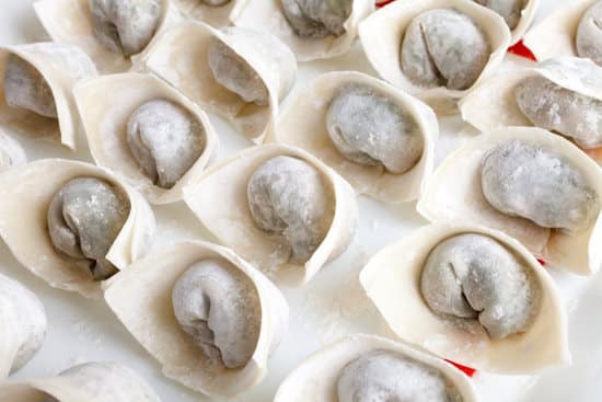 How to make Chinese wonton soup (or won ton soup) from scratch.